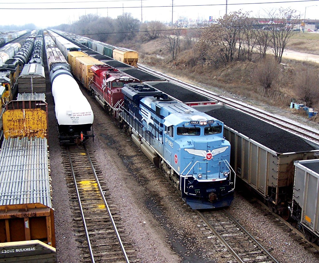 UP 1982 slows for a crew change